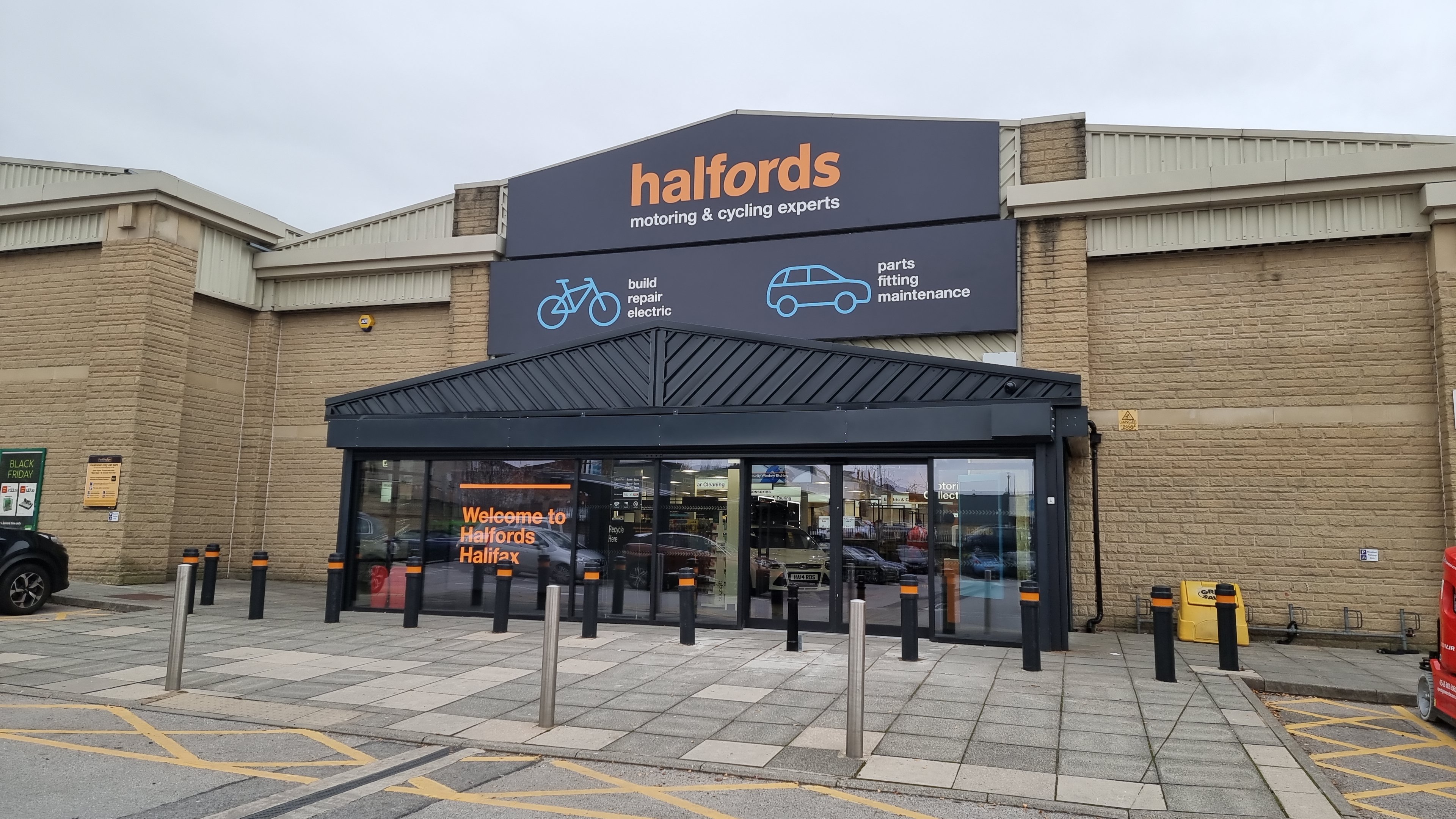 Halfords Halifax - Car Parts & Bikes Halifax (437) | Halfords UK